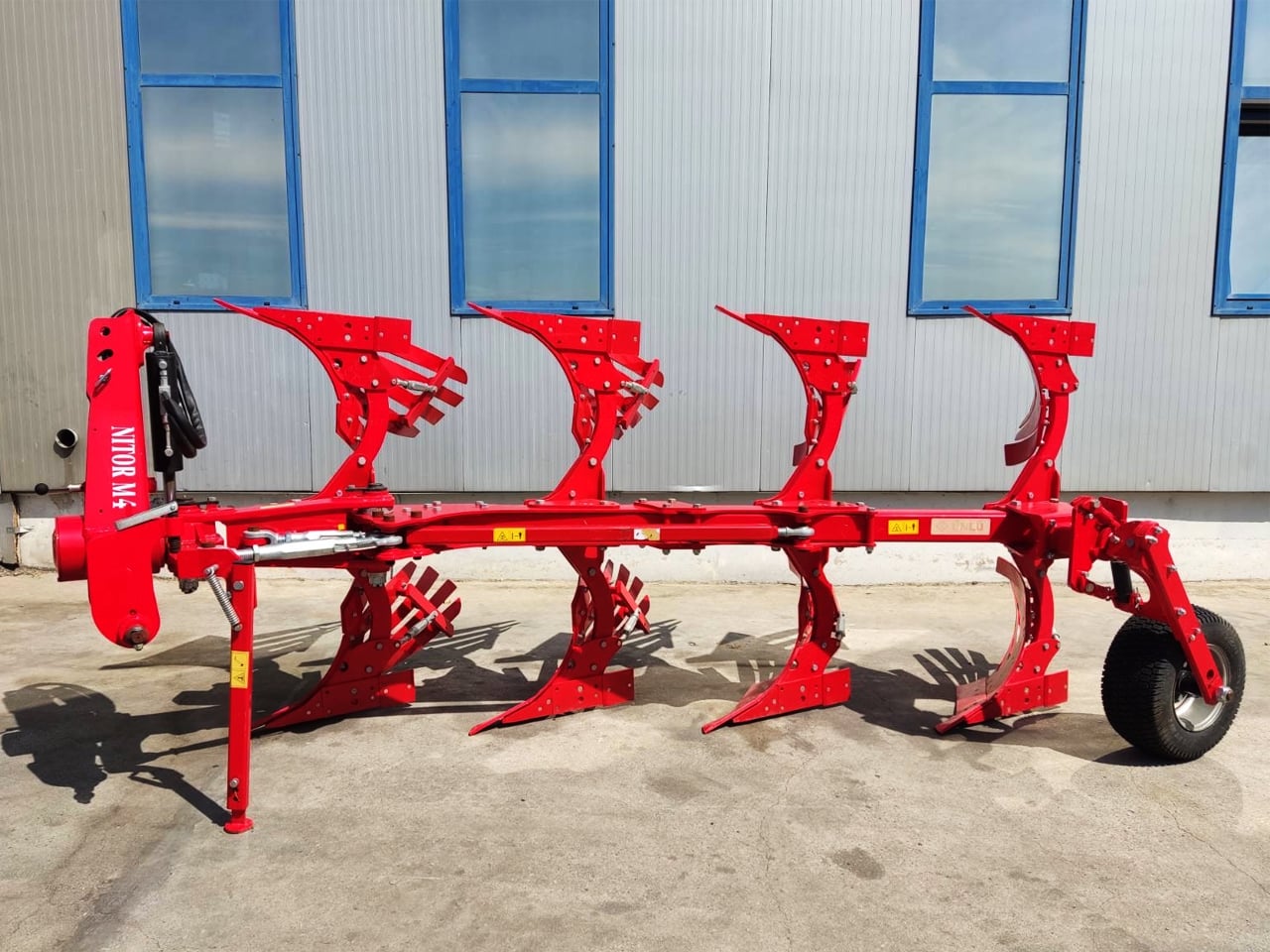 Unlu Nitor M4 4-furrow Plough