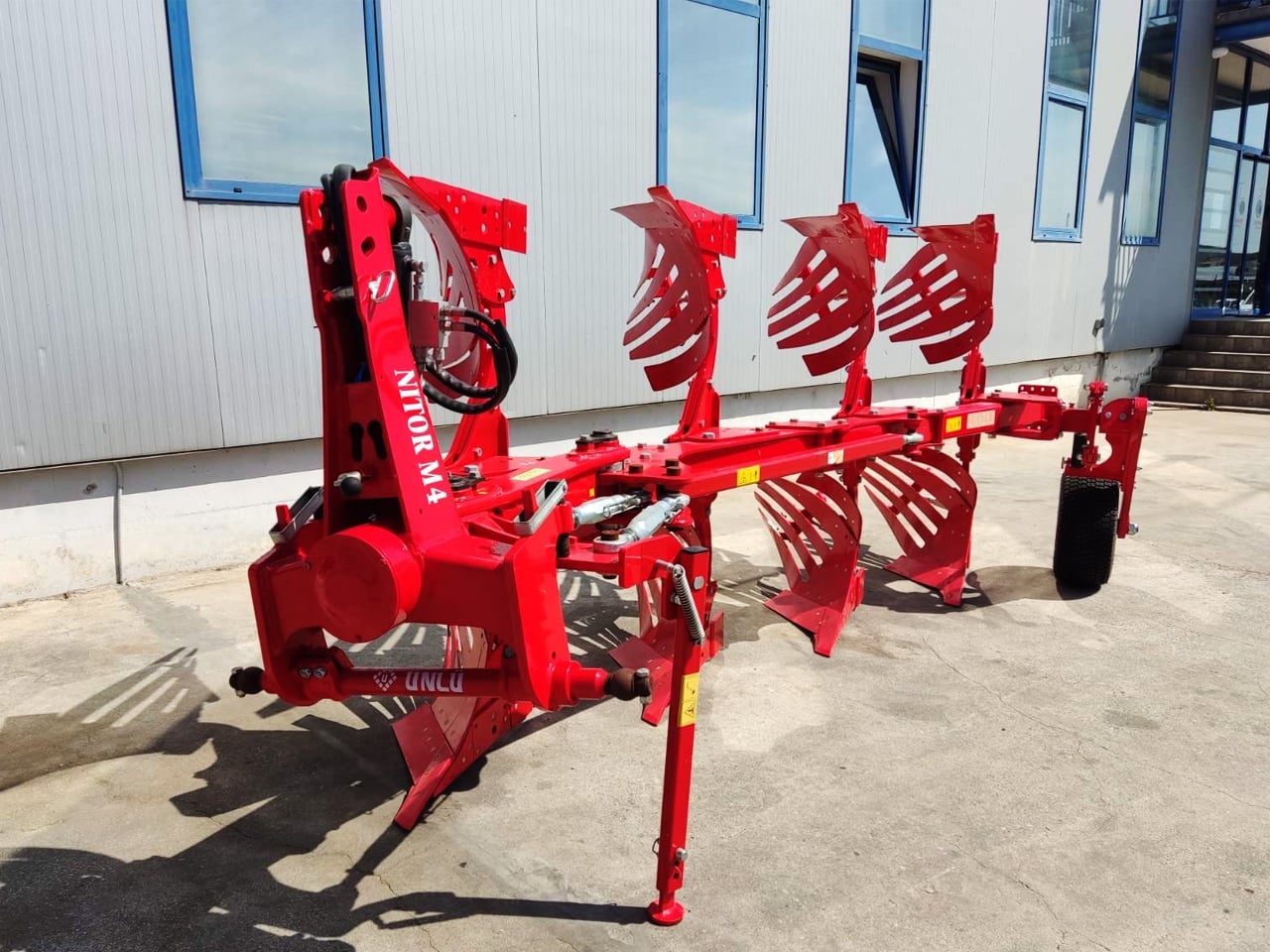 Unlu Nitor M4 4-furrow Plough